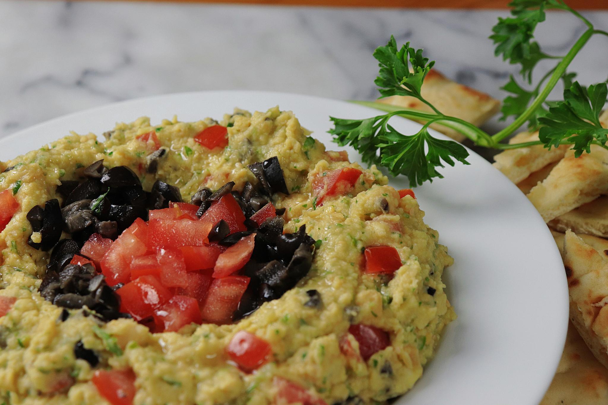 Easy 5-Minute Mediterranean Chickpea Dip - Divas On A Dime™