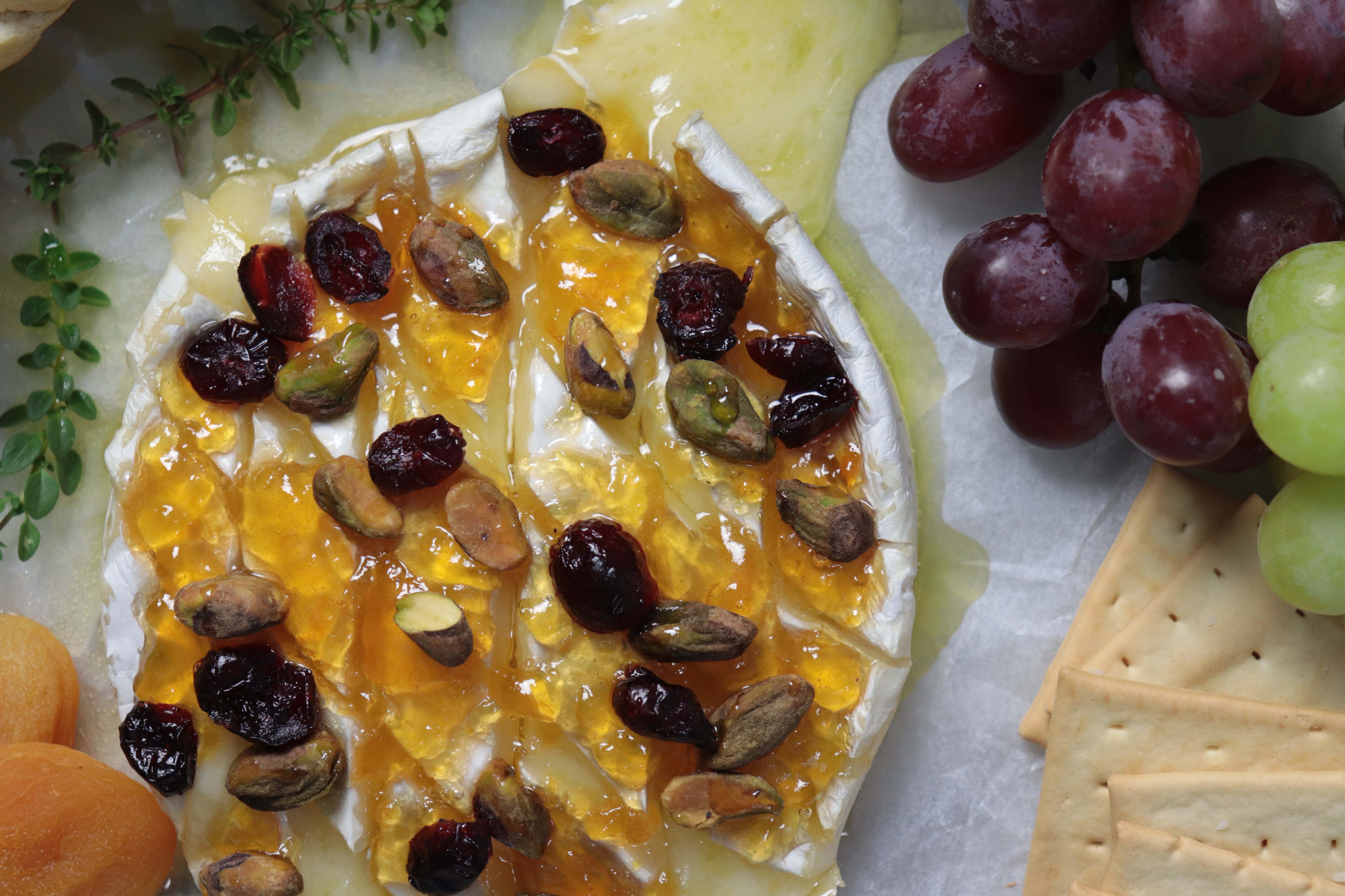 Perfect Easy Baked Brie How to Bake Brie - Divas On A Dime™