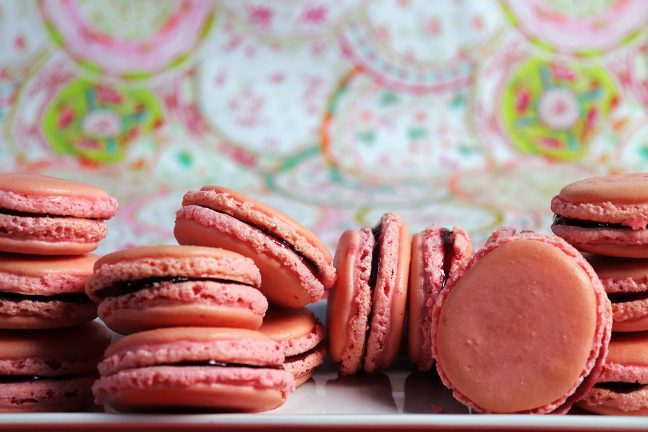Easy French Macarons - Divas On A Dime™